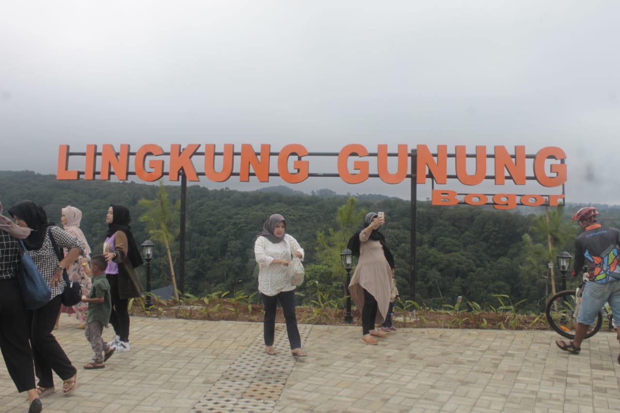 Elji Cafe Lingkung Gunung, Ngopi di Atas Awan