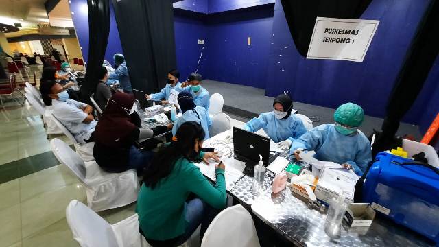 Ribuan Pedagang dan Pelaku Pariwisata Jalani Vaksinasi Kedua di BSD ...