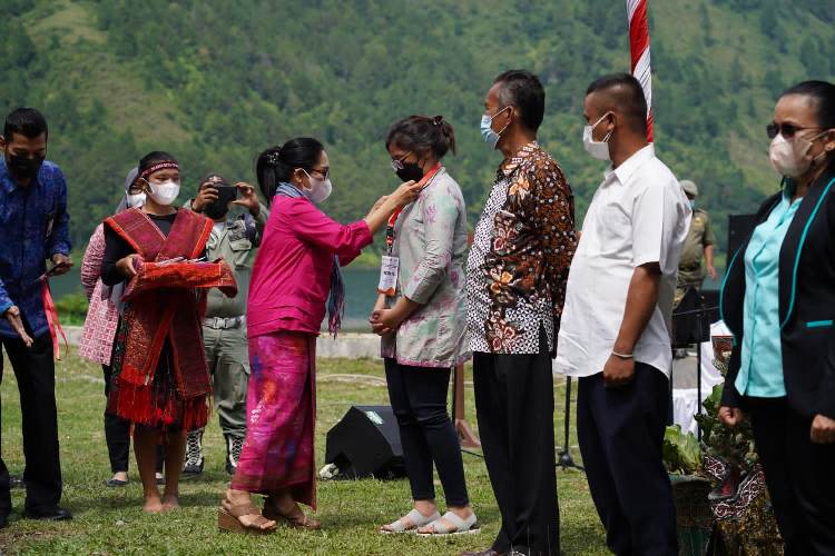 Punya Potensi Budaya dan Wisata, Dekranas Puji Desa Meat Toba