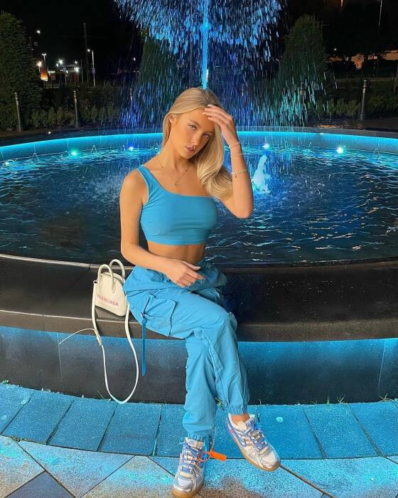 Model Cantik Harriet Robson, Korban Kekerasan Mason Greenwood