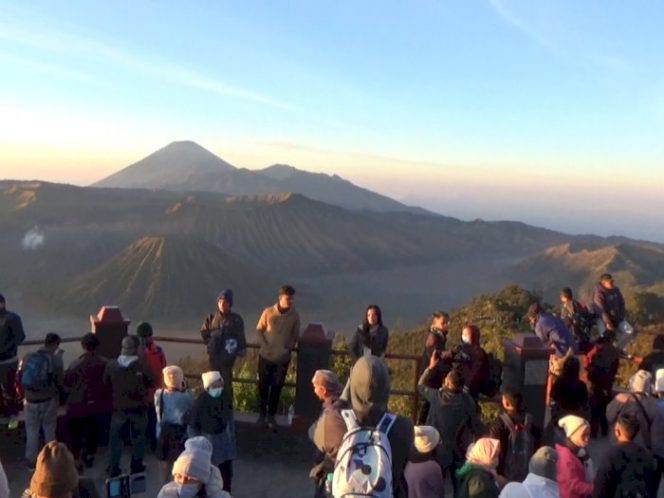 Ramai, Kawasan Bromo Dipadati Ribuan Wisatawan