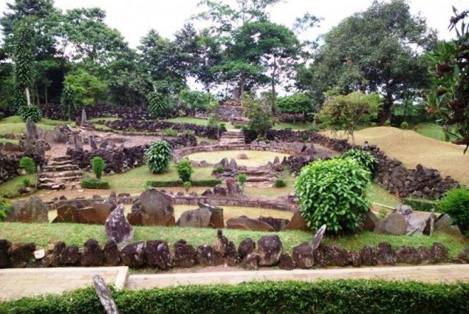 Menyambangi Kehidupan Manusia Purba di Situs Taman Purbakala Cipari