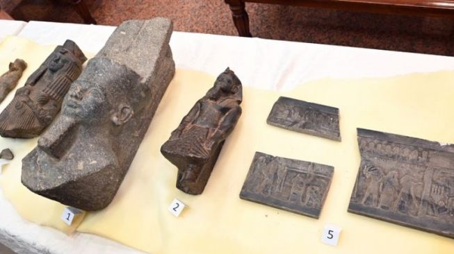 Foto-foto Artefak Raja Firaun yang Dipulangkan ke Mesir