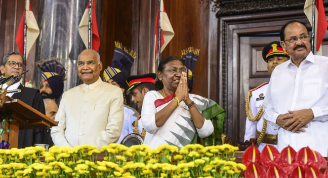Jadi Presiden India ke-15, Draupadi Murmu Ambil Sumpah