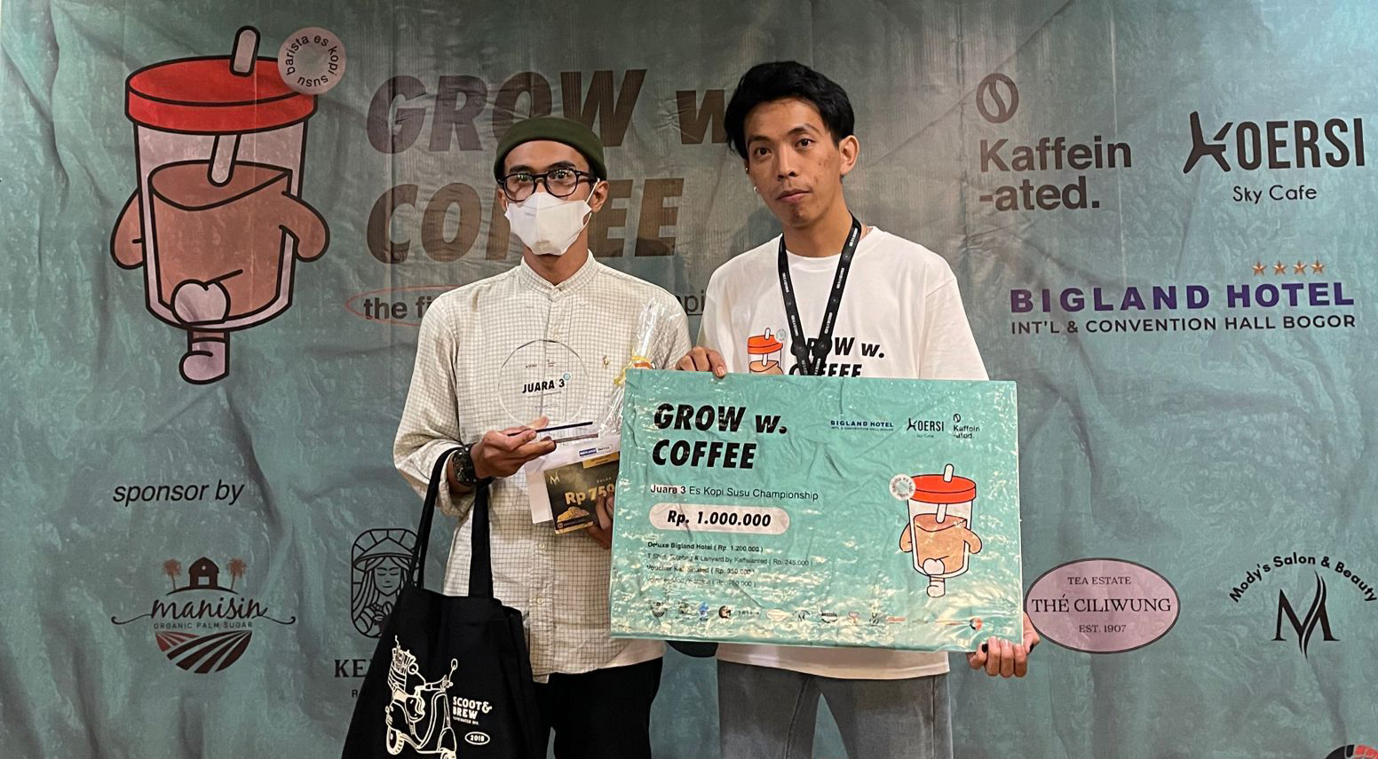 Koersi Sky Cafe dan Kaffenaited Gelar Lomba Kopi Susu Pertama