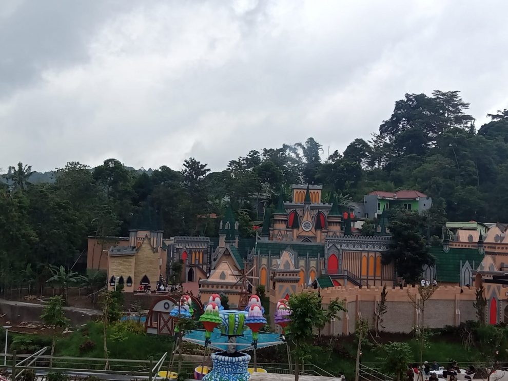 Review Nicole’s River Park: Harga Tiket dan Jam Operasional