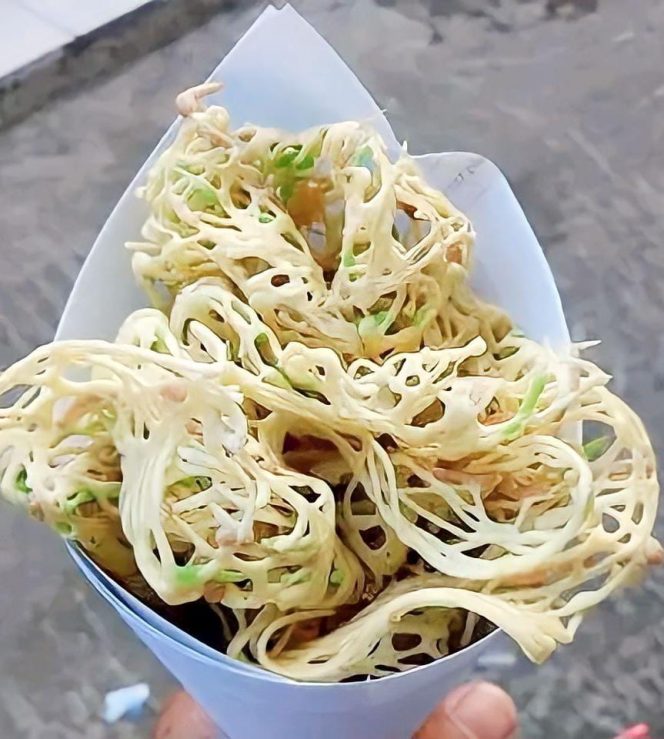 Jajanan Tradisional Kue Sarang Laba-laba