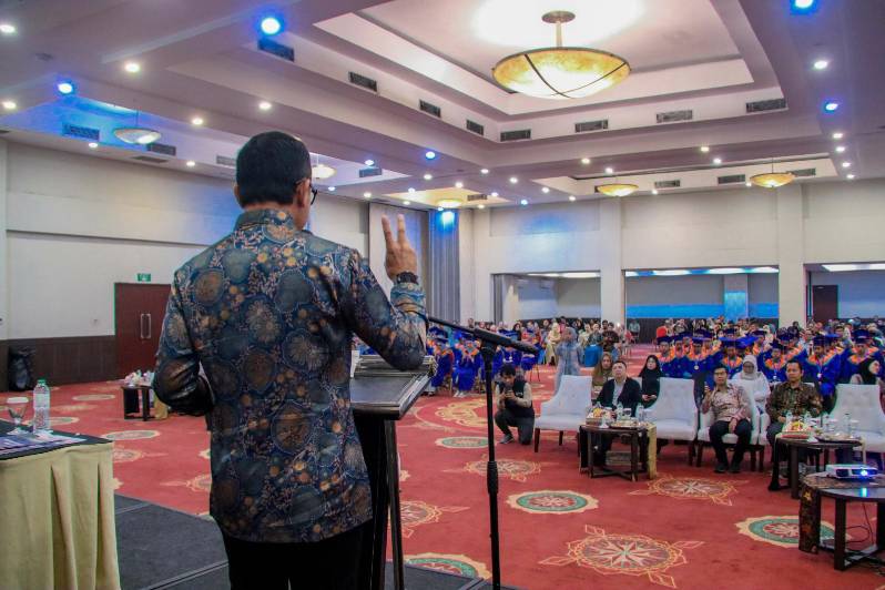 Pelepasan SMP Bosowa Bina Insani, Bima Arya Sampaikan Pesan Motivasi ...